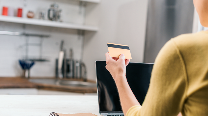 When to Use a Personal Loan to Pay off Credit Card Debt | Young Adult Money